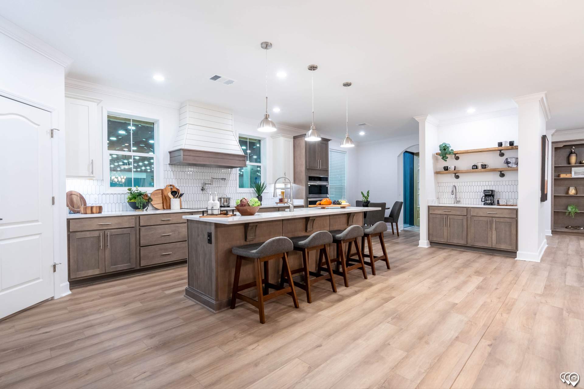 Prefab Series The Lost Creek 1026-84-4-47 from